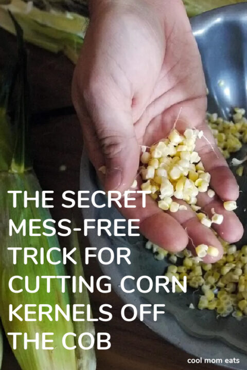 The best way to cut corn off the cob...without mess! Brilliant!