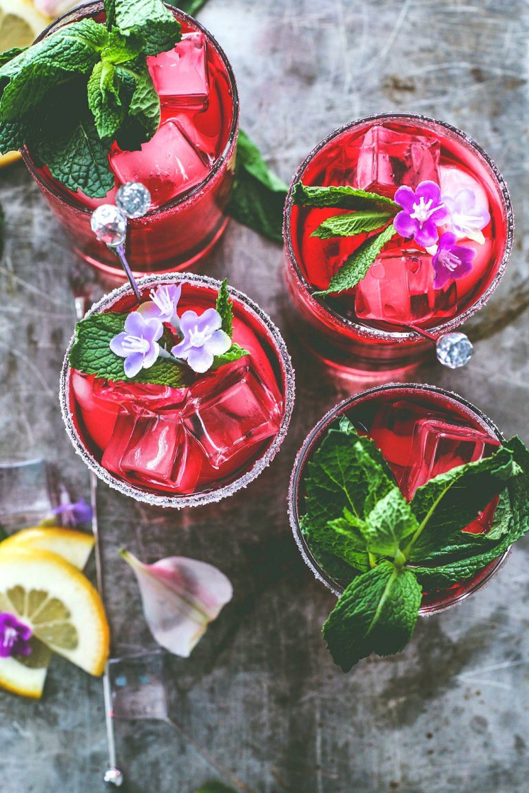 6 botanical cocktail recipes that are as fun to look at as they are to ...